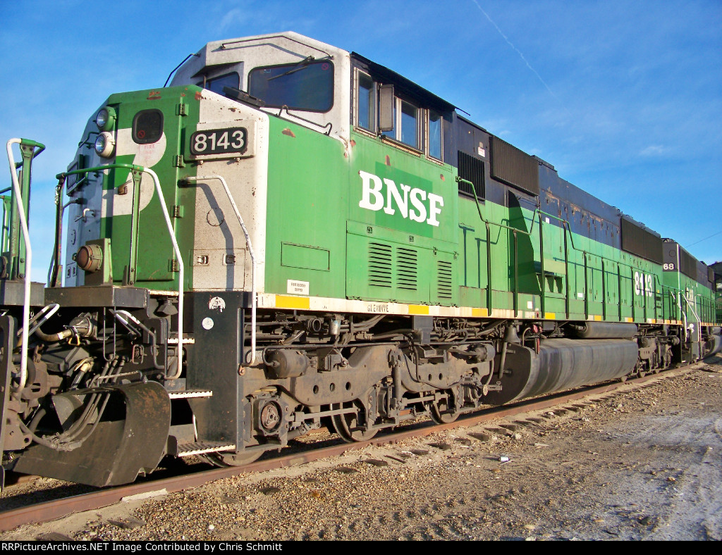 BNSF SD60M 8143 portrait